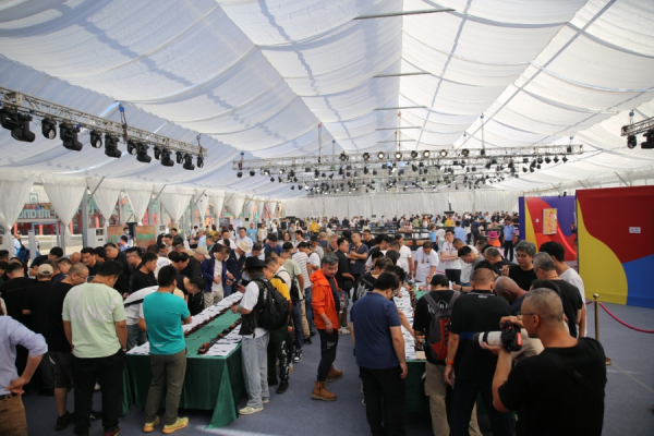 Posella Pipe vola in Cina per far conoscere le sue creazioni al Chengde ...